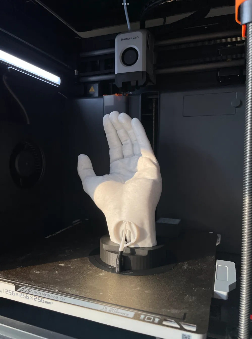 Handphone/smartwatch holder by Van.Illa - MakerWorld