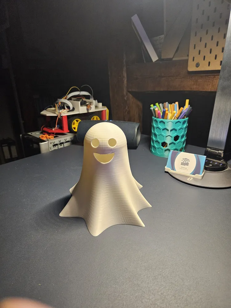 Big Ghost by Design&Druck MakerWorld: Download Free 3D Models