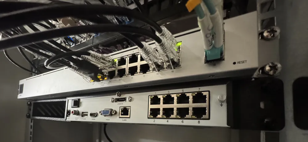 Soporte para Rack para NVR Reolink RLN8-410 con bandeja por Andrea ...