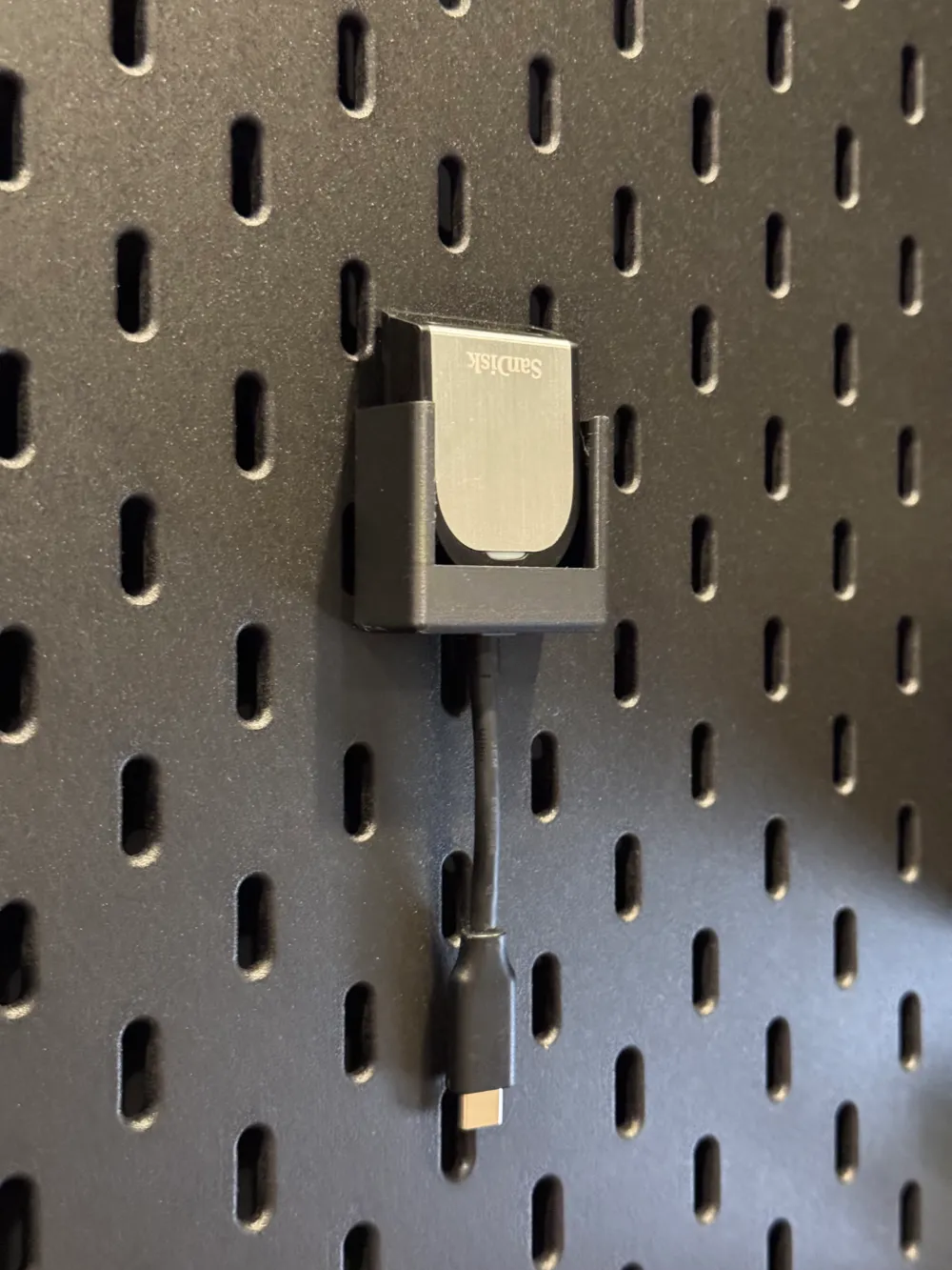 IKEA Skadis Sandisk SD Card Reader Holder by Brendan Lim MakerWorld ...