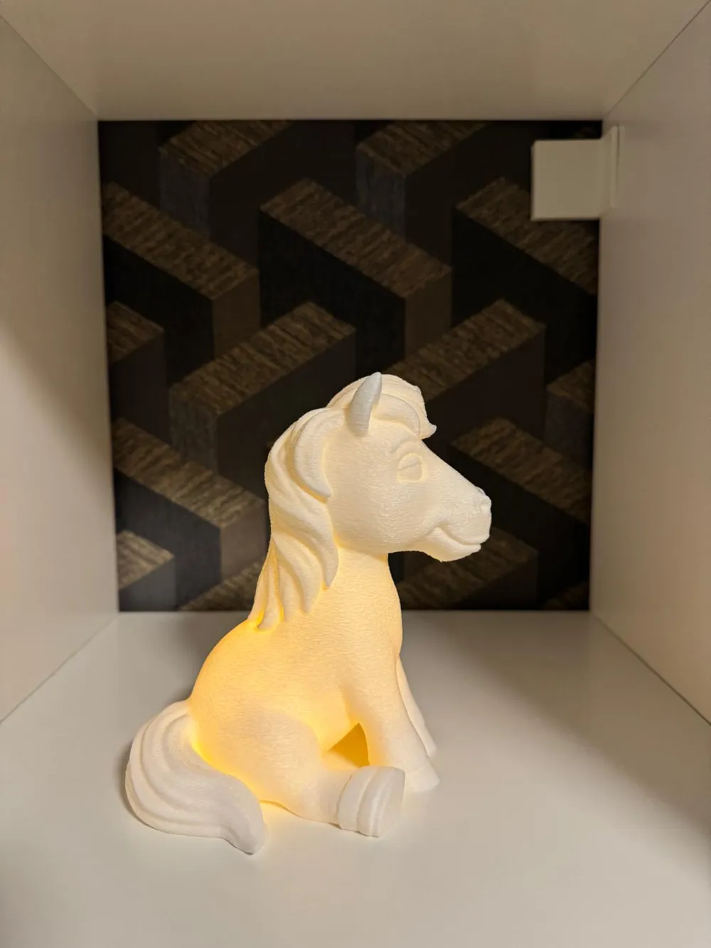 Horse 3 LED - Free 3D Print Model - MakerWorld