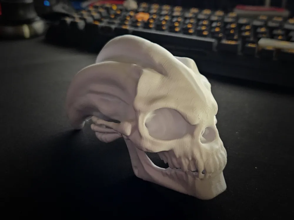 Xenomorph fossil alien skull by OneshotbluMakerWorld: Download Free 3D ...