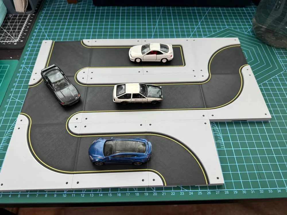 Modular Road Set for 1:64 Scale Vehicles (Hotwheels, Tomica, Fastlane ...