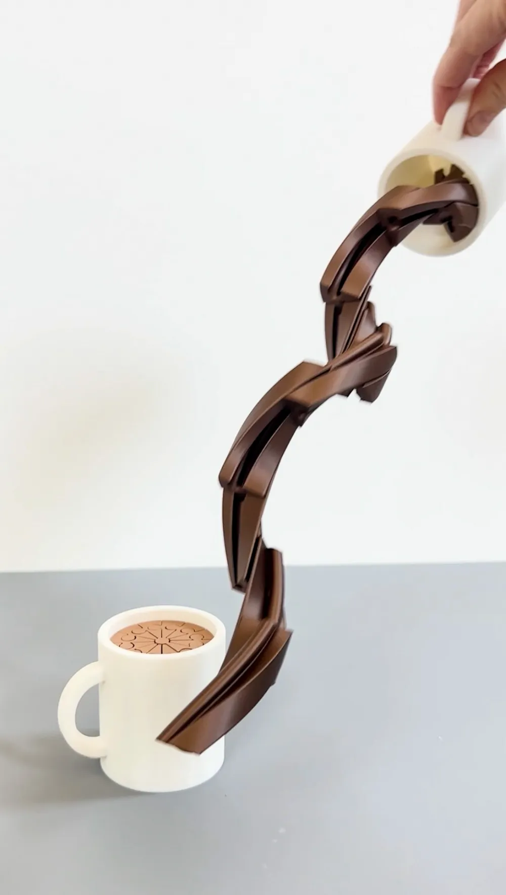 Spill & Refill Coffee Mug Fidget - Free 3D Print Model - MakerWorld