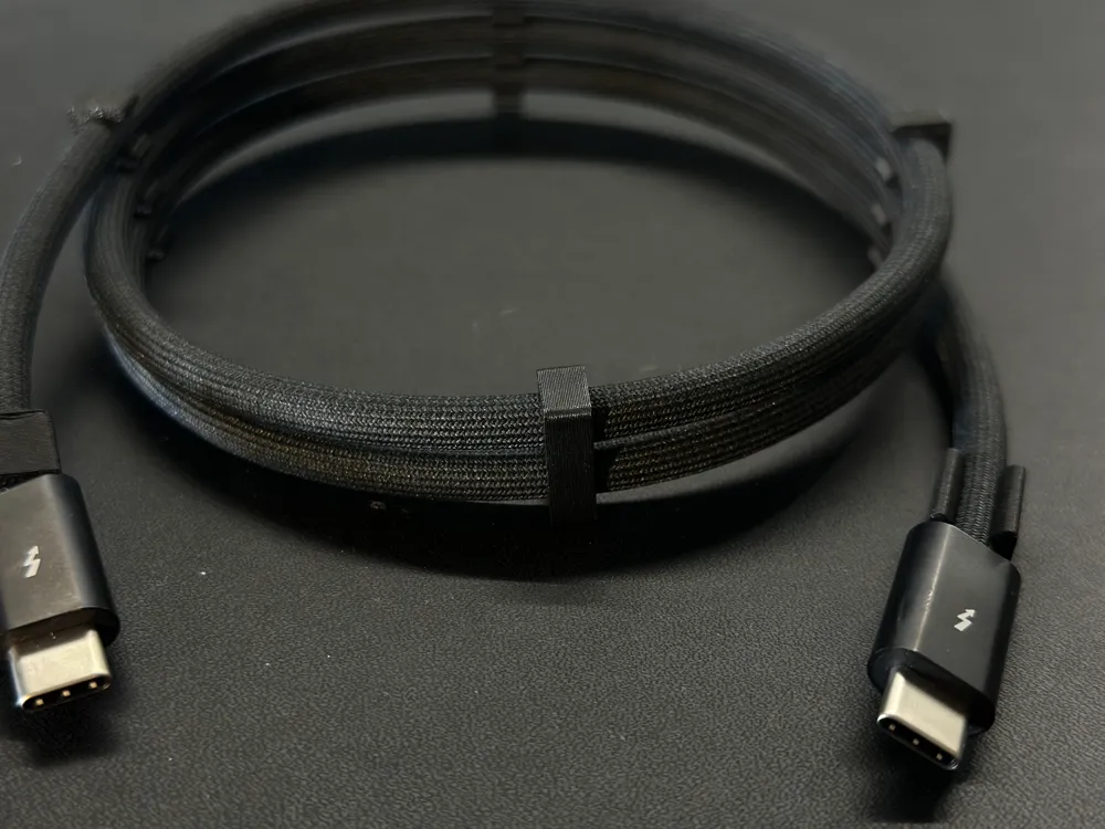 Cable Clip for Apple Thunderbolt 4 (USB-C) Pro Cable (2 & 3 Loops) by ...