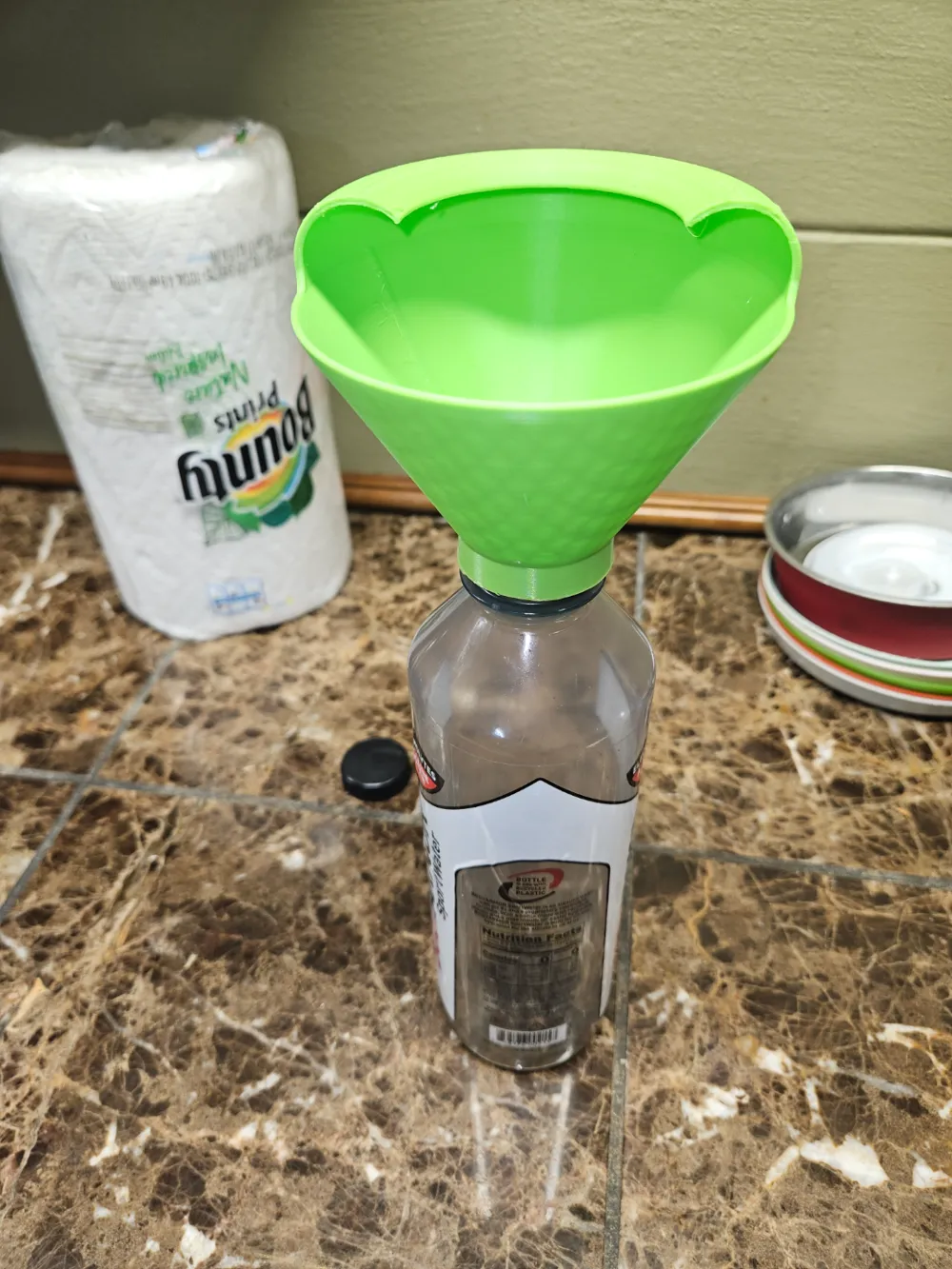 40 mm Funnel for large bottles with splash guard by Xerleh - MakerWorld