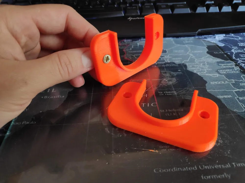 Filament holders for PVC pipe by Ikowa - MakerWorld