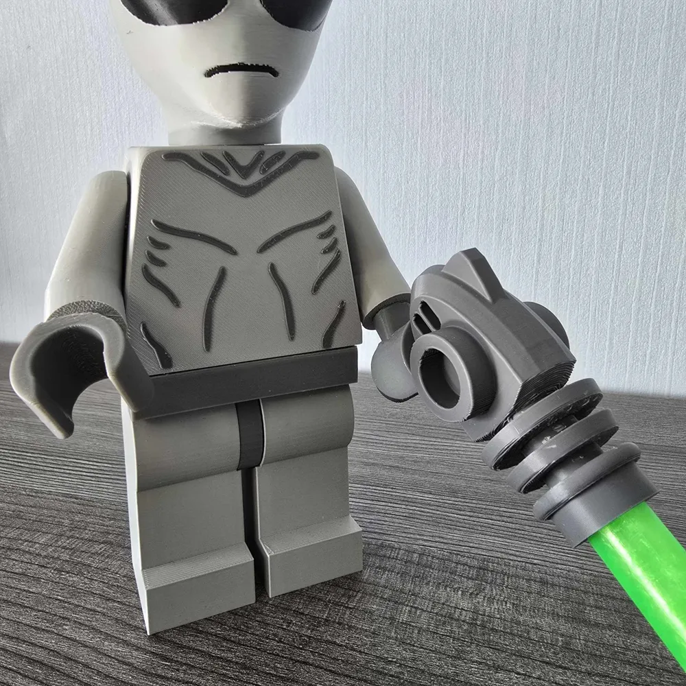 Giant Brick * Alien * 500% by cBoLsmUiEc - MakerWorld