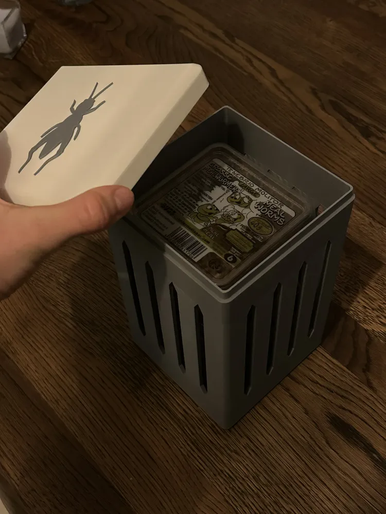 Feeding-Cricket Box - Free 3D Print Model - MakerWorld