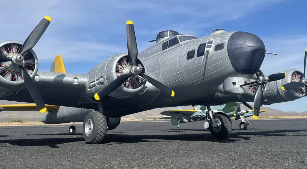 B-17 Flying Fortress Avion RC - Par 3DAeroventures par RyderAGX ...