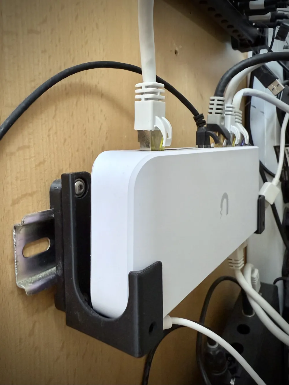 Modular DIN Rail brackets by pixelwave MakerWorld: Download Free 3D Models