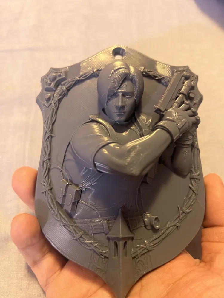 Pixel Trophy – Leon S. Kennedy | Resident Evil 4 - Free 3D Print Model ...