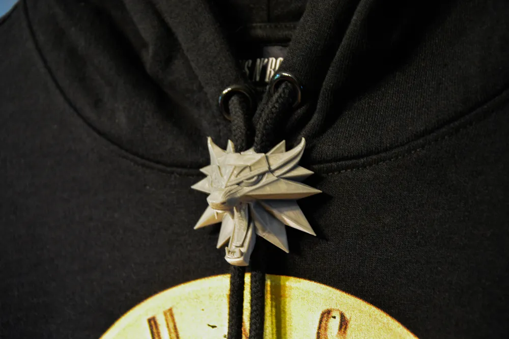 The Witcher 3 Medallion Drawstring Bead for Hoodie - Free 3D Print ...