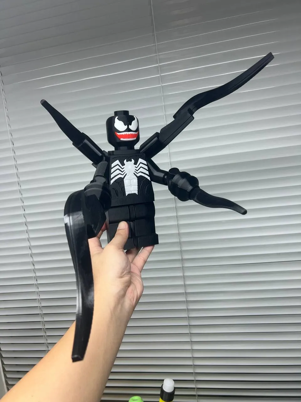 Back Appendages for Venom Big Figure (6:1) by Bill Lab - MakerWorld