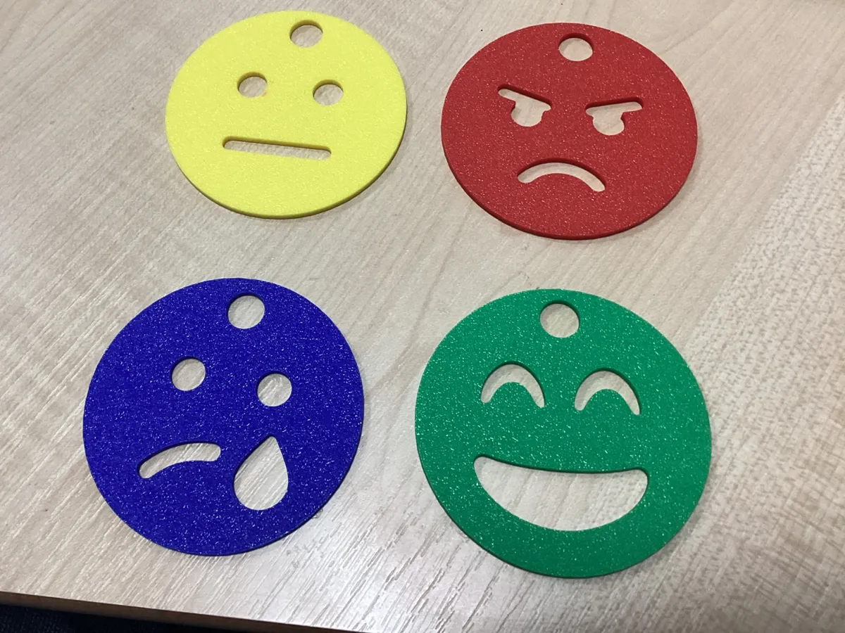 Emoji Emotion Disks - Free 3D Print Model - MakerWorld