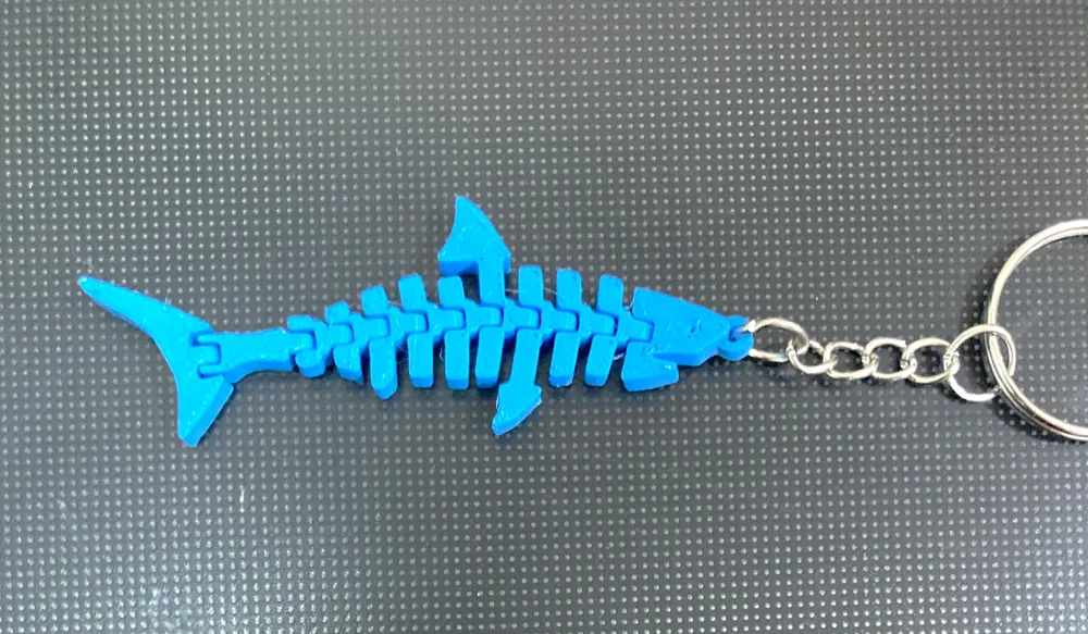 Articulated shark keychain Remixed by Franchescor MakerWorld: Download ...