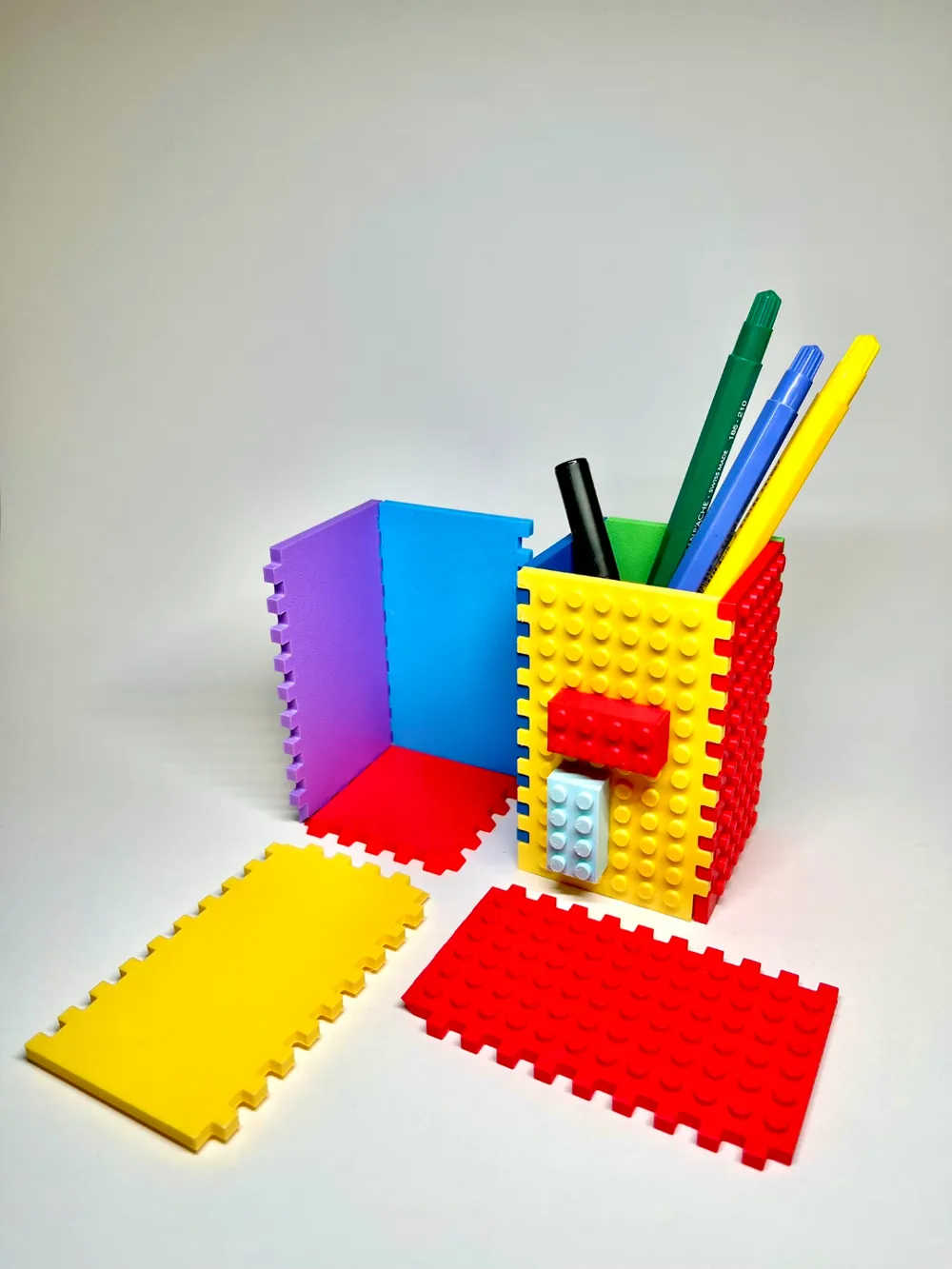 Modular Brick-Pen Holder by hollowmaker - MakerWorld