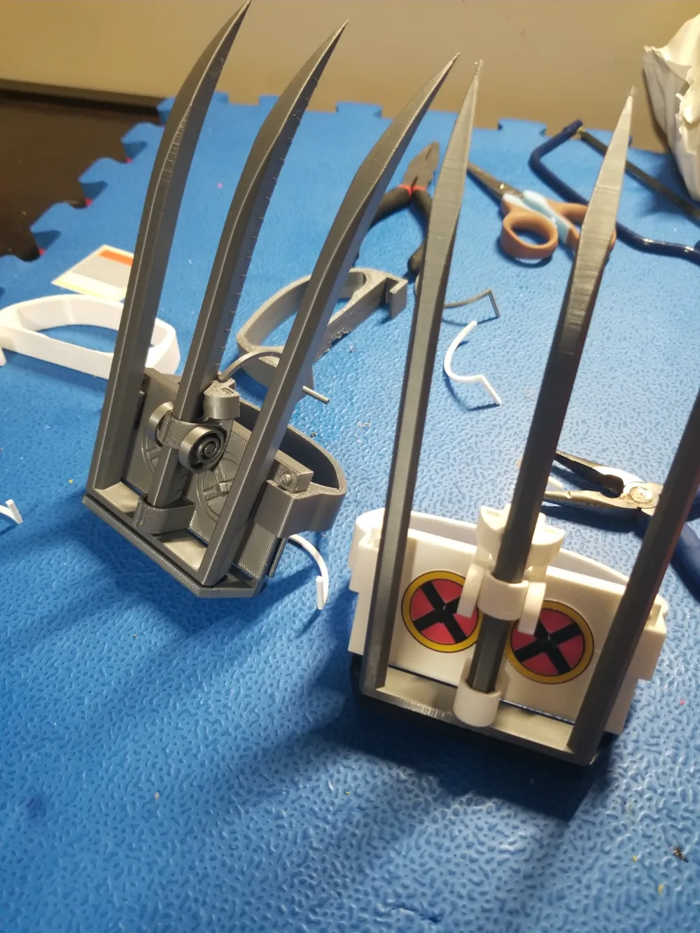 Wolverine Claws -Retractable,Spring-loaded,Trigger by shawn.mek ...