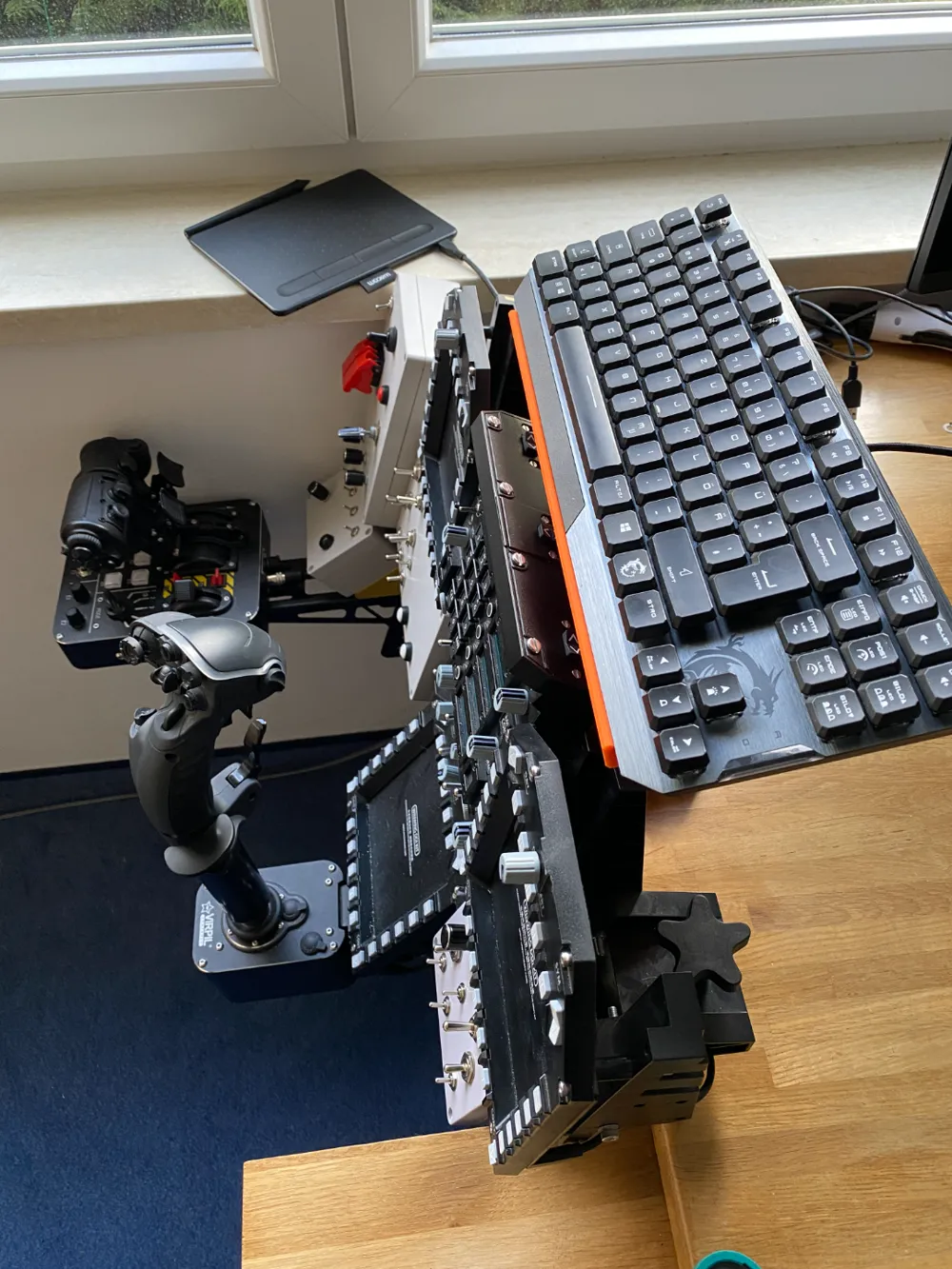 Keyboard Mount for WinWing MIP by Dragonsquare - MakerWorld