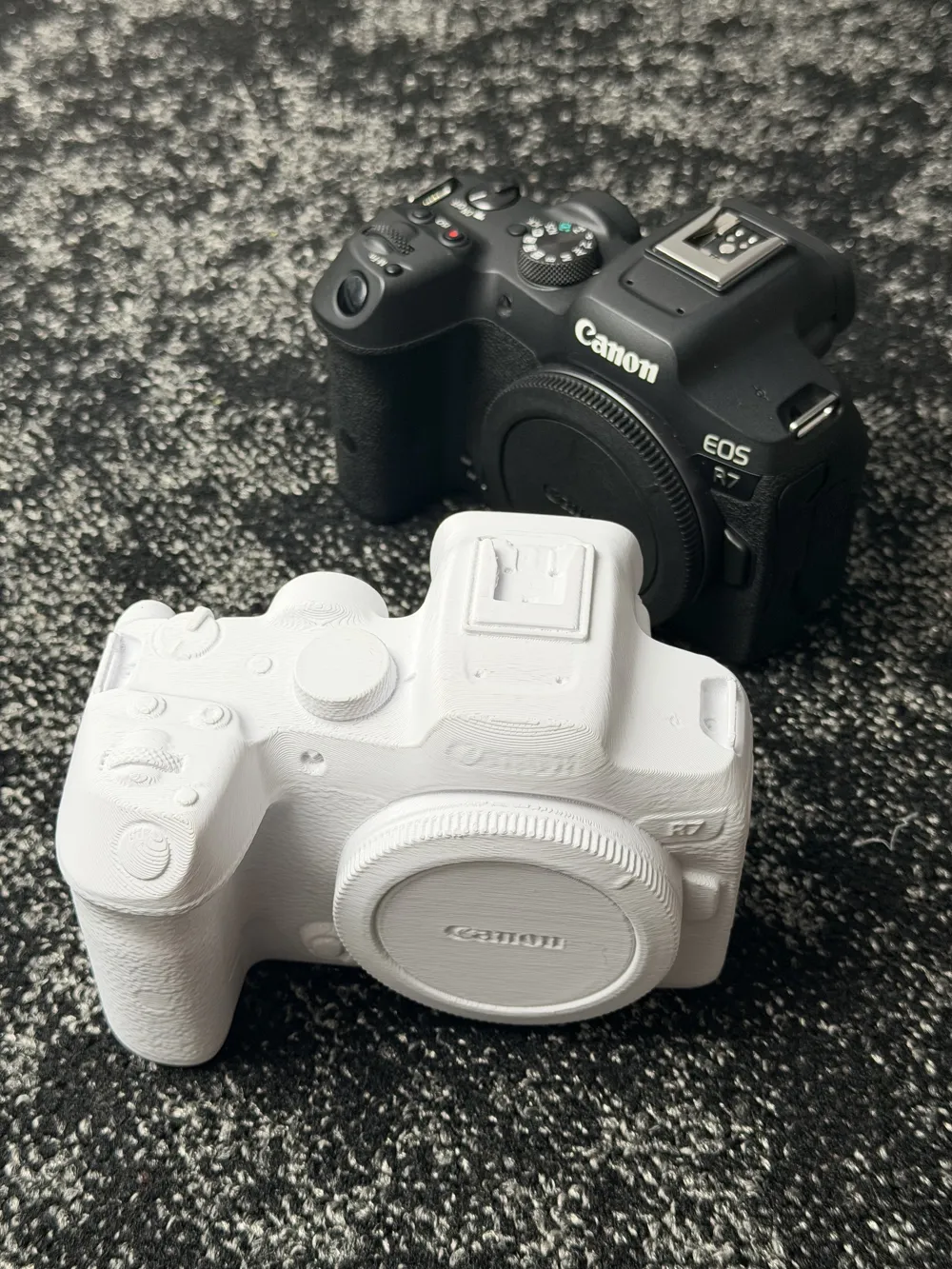 Maqueta de CANON EOS R7 - Modelo de impresión 3D gratuito - MakerWorld