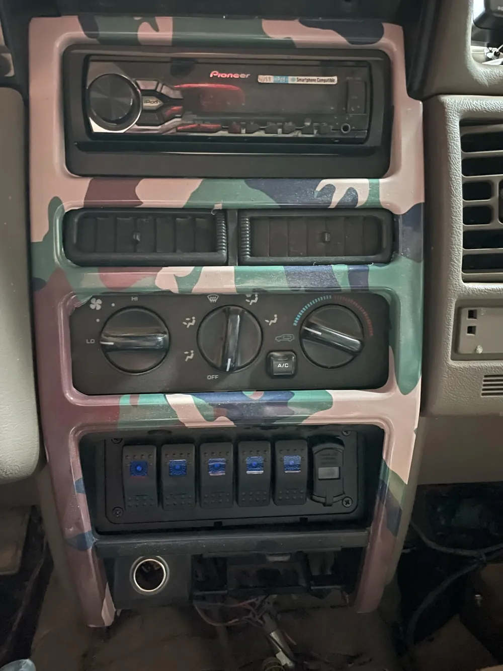 Jeep ZJ dash trim by Tomáš Jírovec MakerWorld: Download Free 3D Models