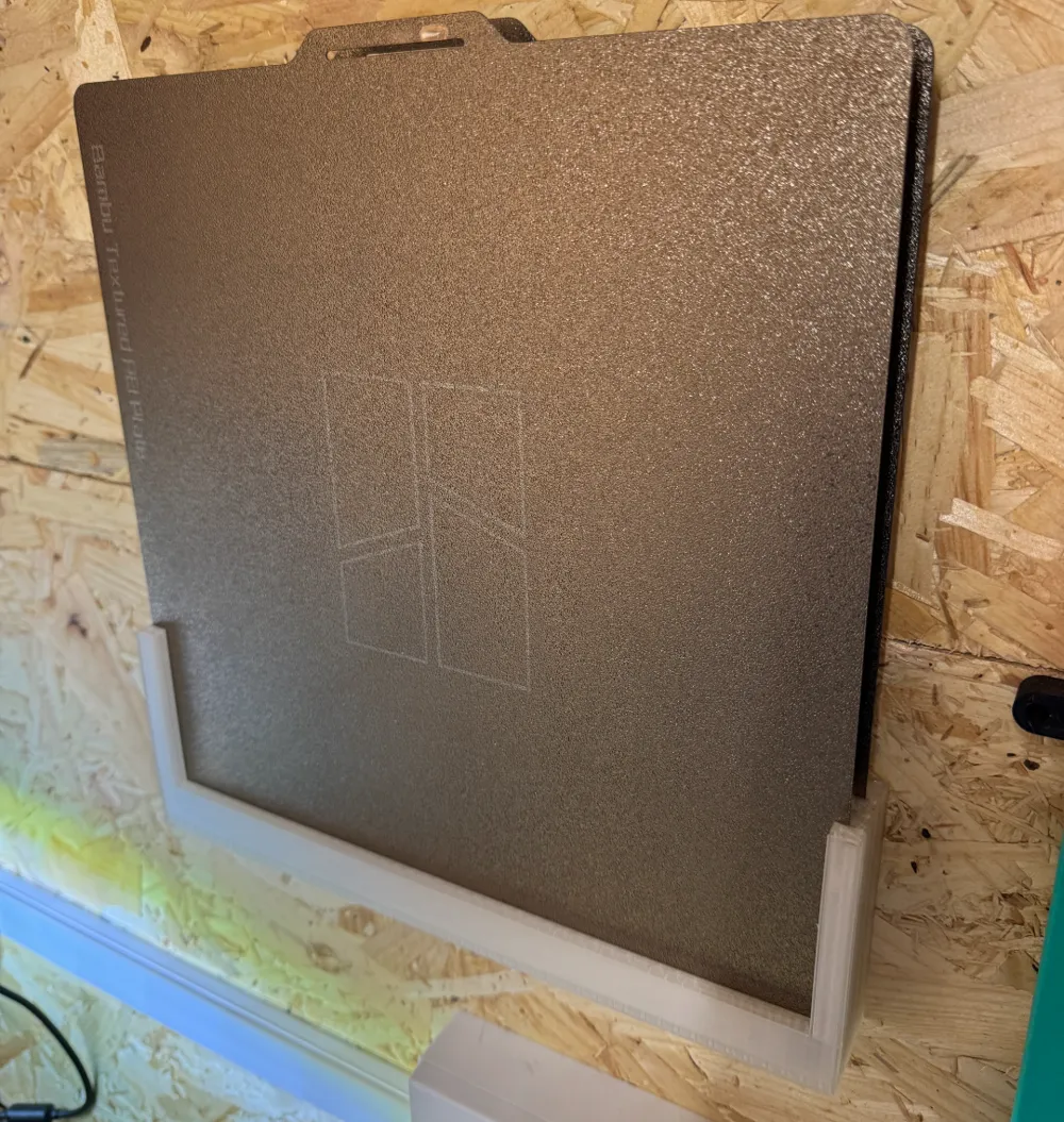 Wall mounted Build Plate Holder by Random3D - MakerWorld
