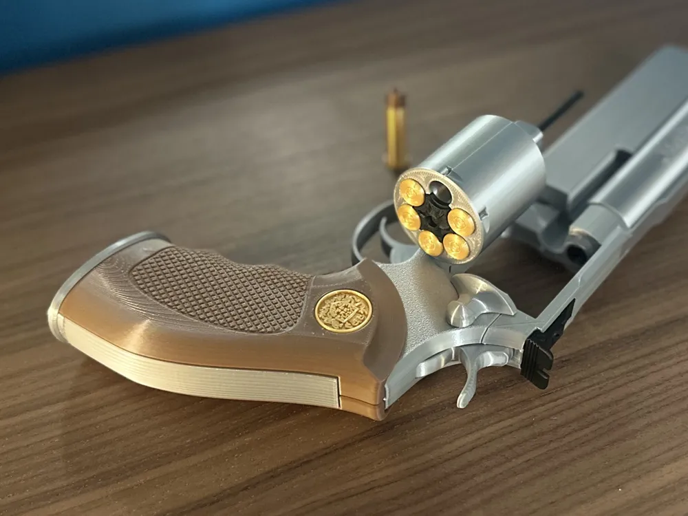 Resident Evil – Silver Serpent Magnum de Barry por 3dwb MakerWorld: Descarga Modelos 3D Gratuitos