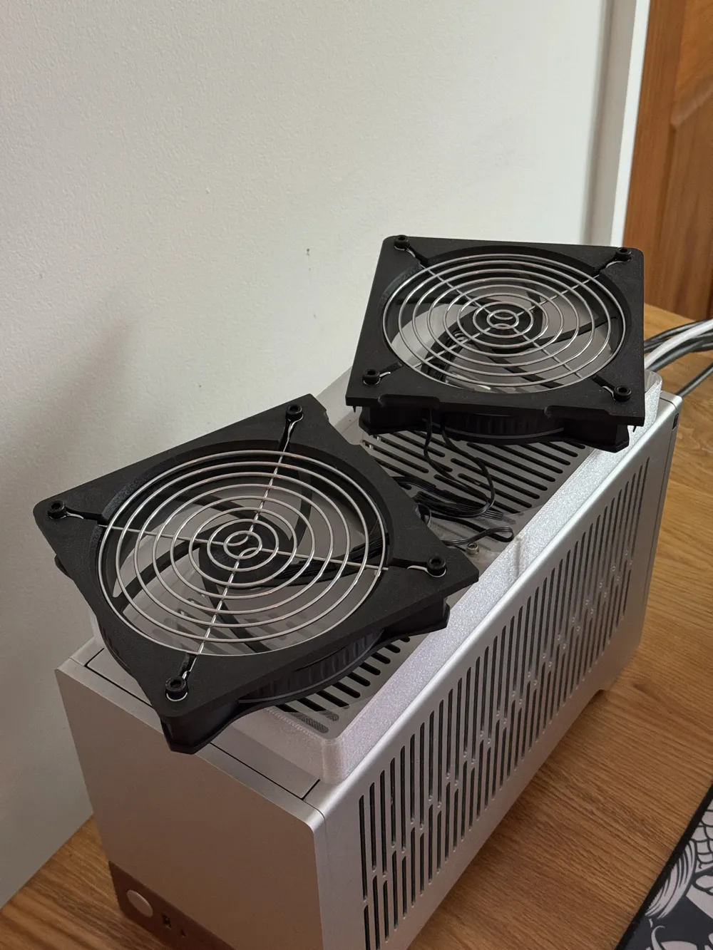 Fractal terra top hat for 2 140mm fans - Free 3D Print Model - MakerWorld