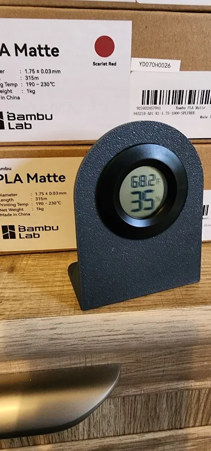 Hygrometer Display stand by J.lifer - MakerWorld