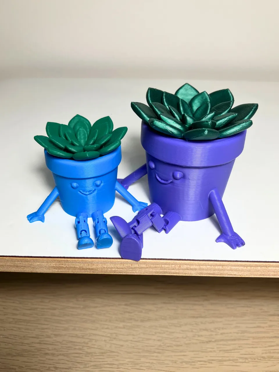 Cute Mini Flower Pot with Arms, Legs & Happy Face by A*i*m*e*e* MakerWorld: Download Free 3D Models