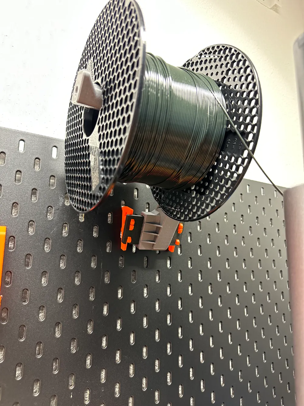 Prusa Large Filament Spool Holder for Skadis Remixed by Synergyx26 ...