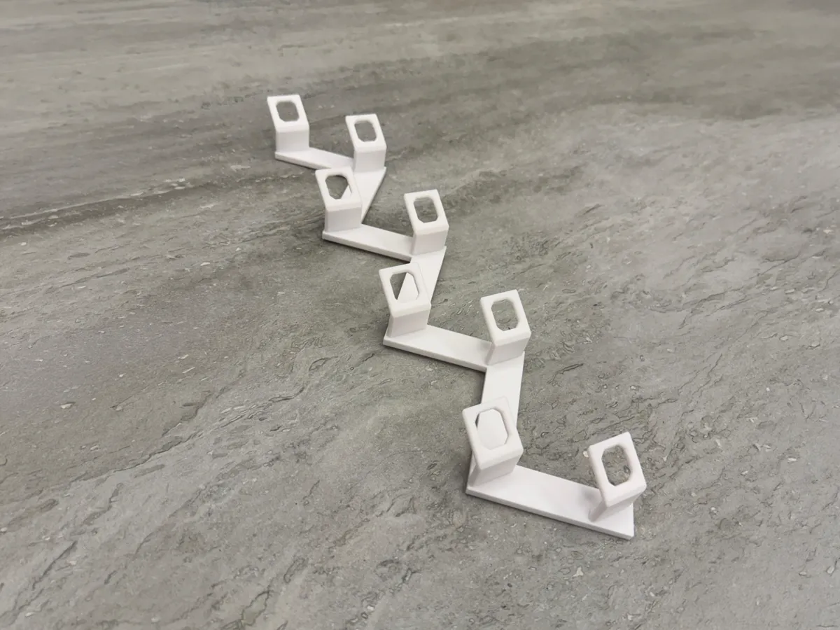 Support diagonal en zigzag (casquettes, vêtements, serviettes, etc ...