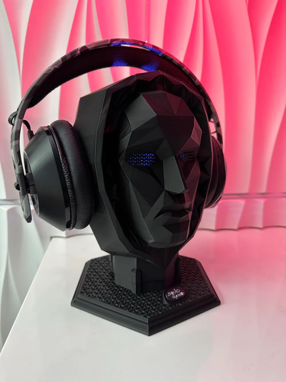 Frontman Headphone Stand by Applejax_Industries MakerWorld: Download ...