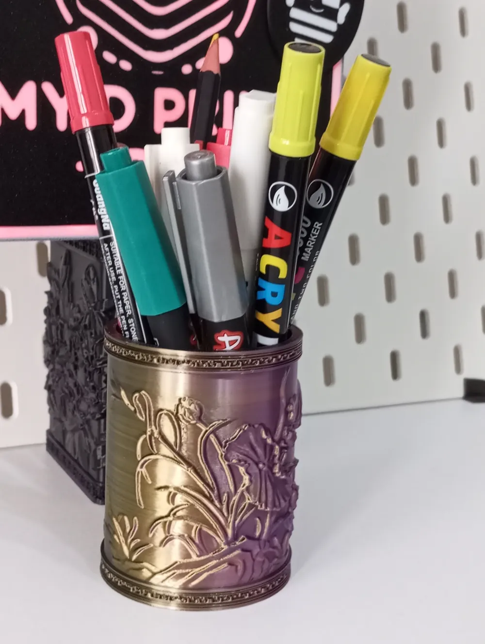 PEN HOLDER JAR - Free 3D Print Model - MakerWorld