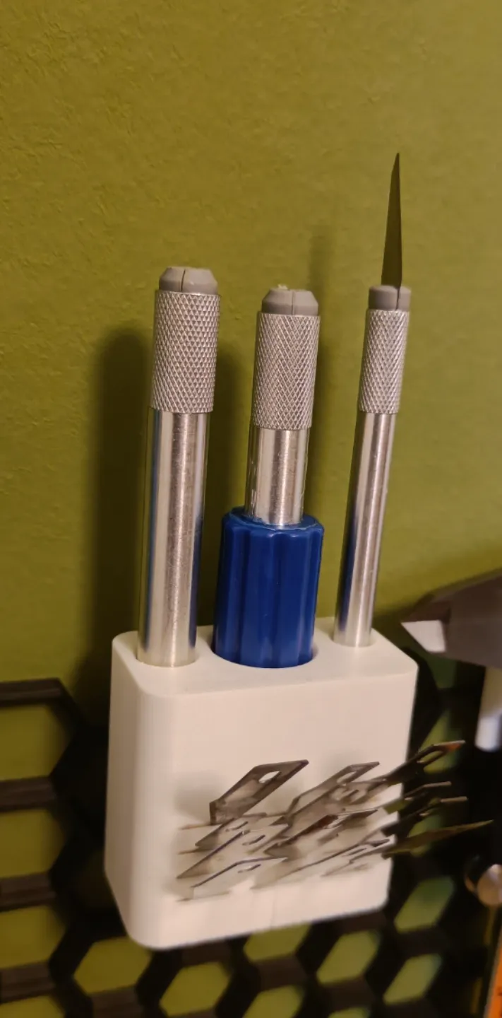 Honeycomb Exacto knife holder Three knifes holder by Nomisios - MakerWorld