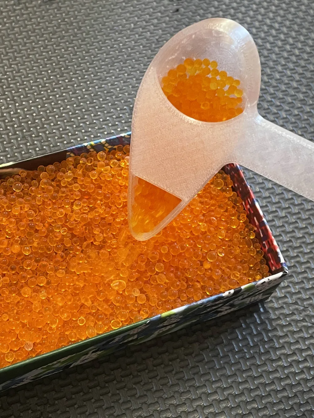 Desiccant scoop - Easy FILLING and PRESICION - Free 3D Print Model ...