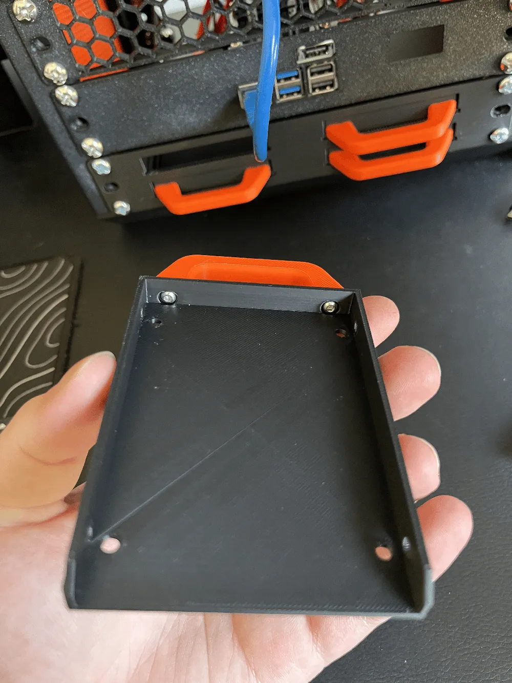 1U Four 2.5 Inch Drive (No AMS Edition) - Free 3D Print Model - MakerWorld