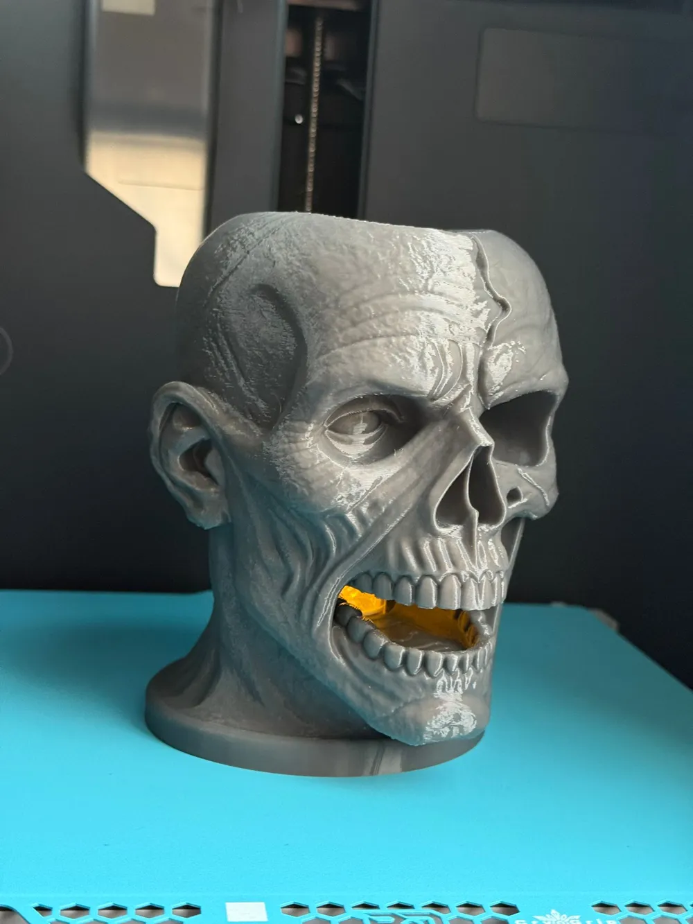 Half-Rotted Zombie Head Tea-Light Holder - Free 3D Print Model - MakerWorld