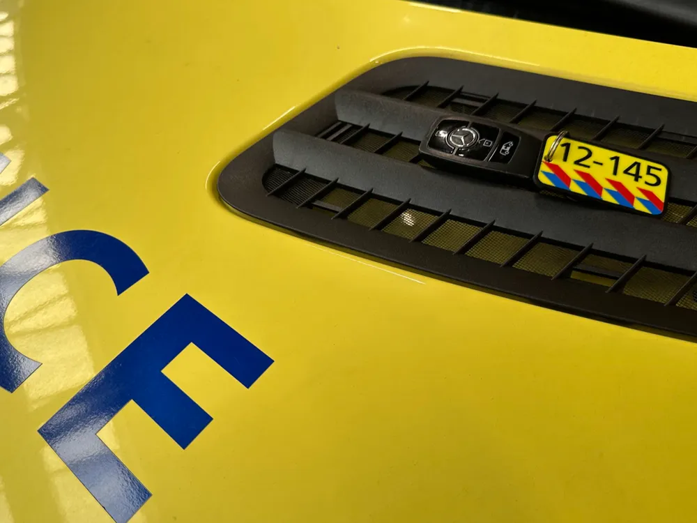 Customizable ambulance Key Tag NL Dutch striping - Free 3D Print Model ...