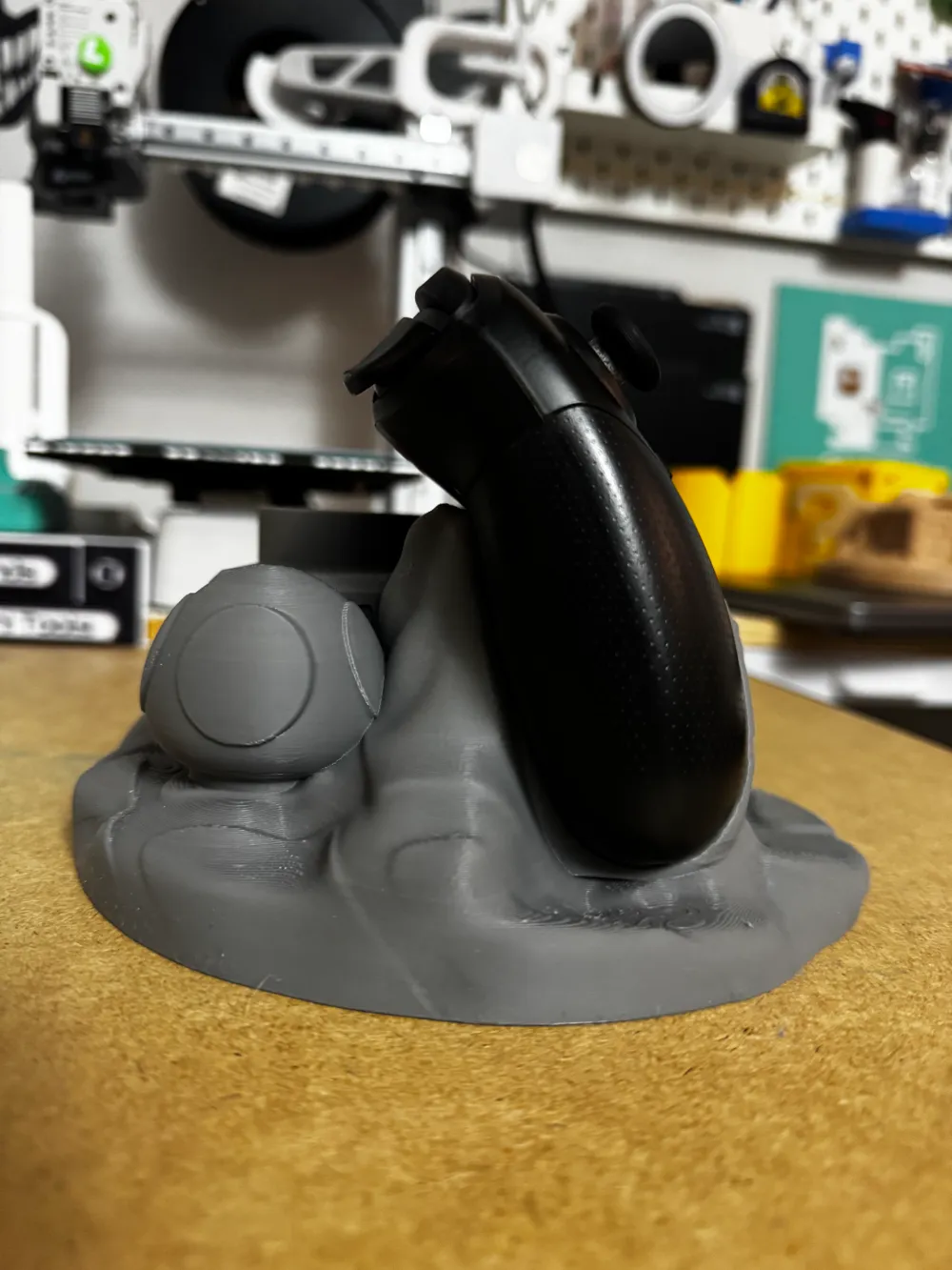 Nintendo Switch Pro Controller Stand Super Mario Remixed by OliPix ...