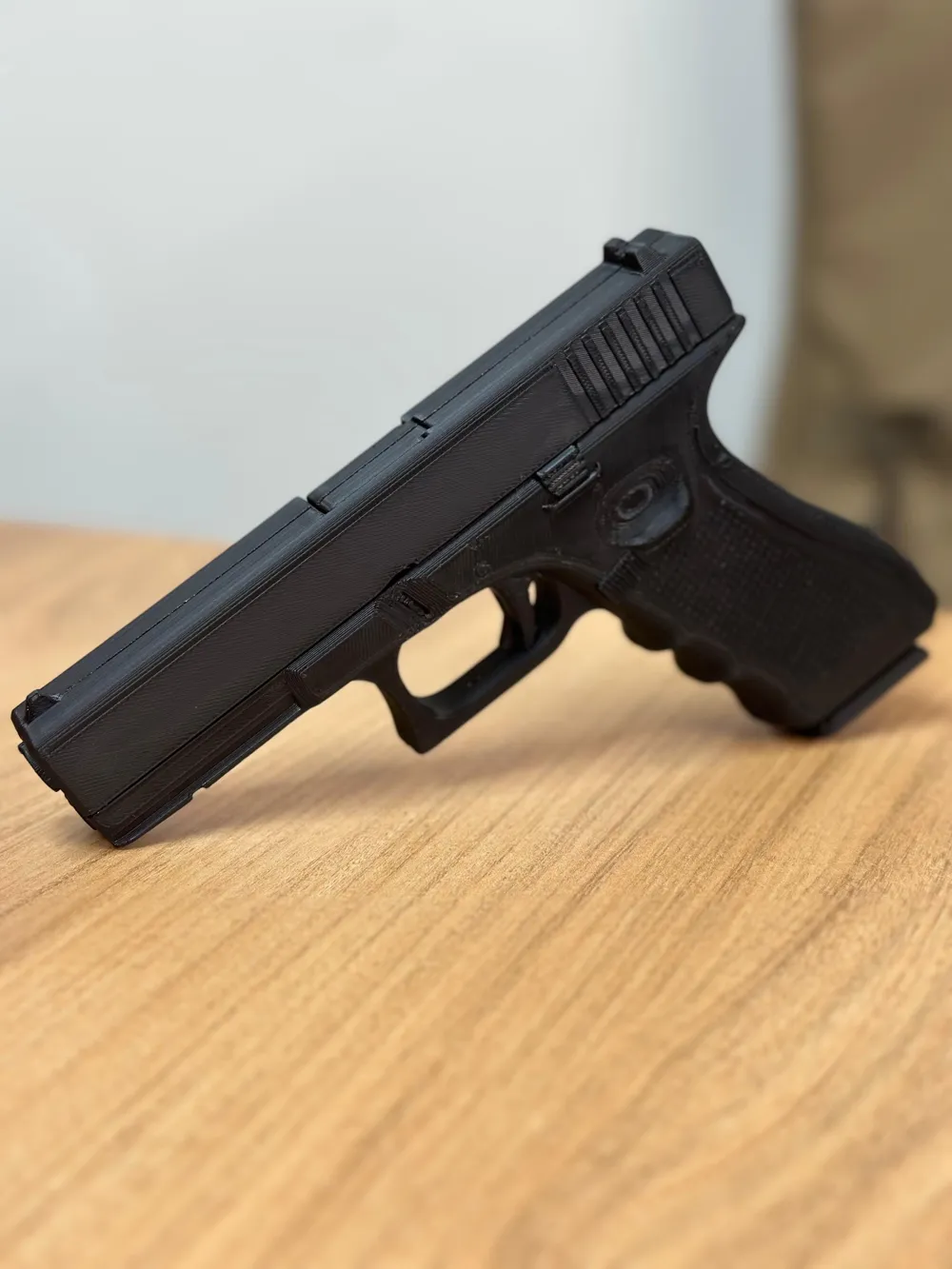 Glock 17 super realistic - Free 3D Print Model - MakerWorld