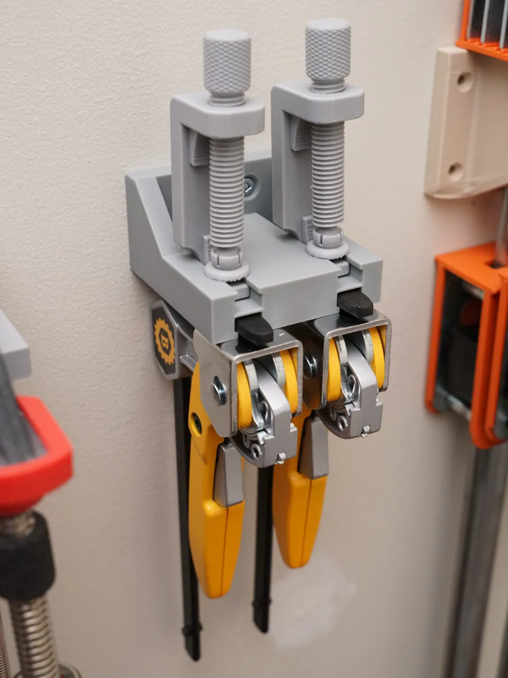 Track Clamp Wall Rack by jdpmakes MakerWorld: Download Free 3D Models