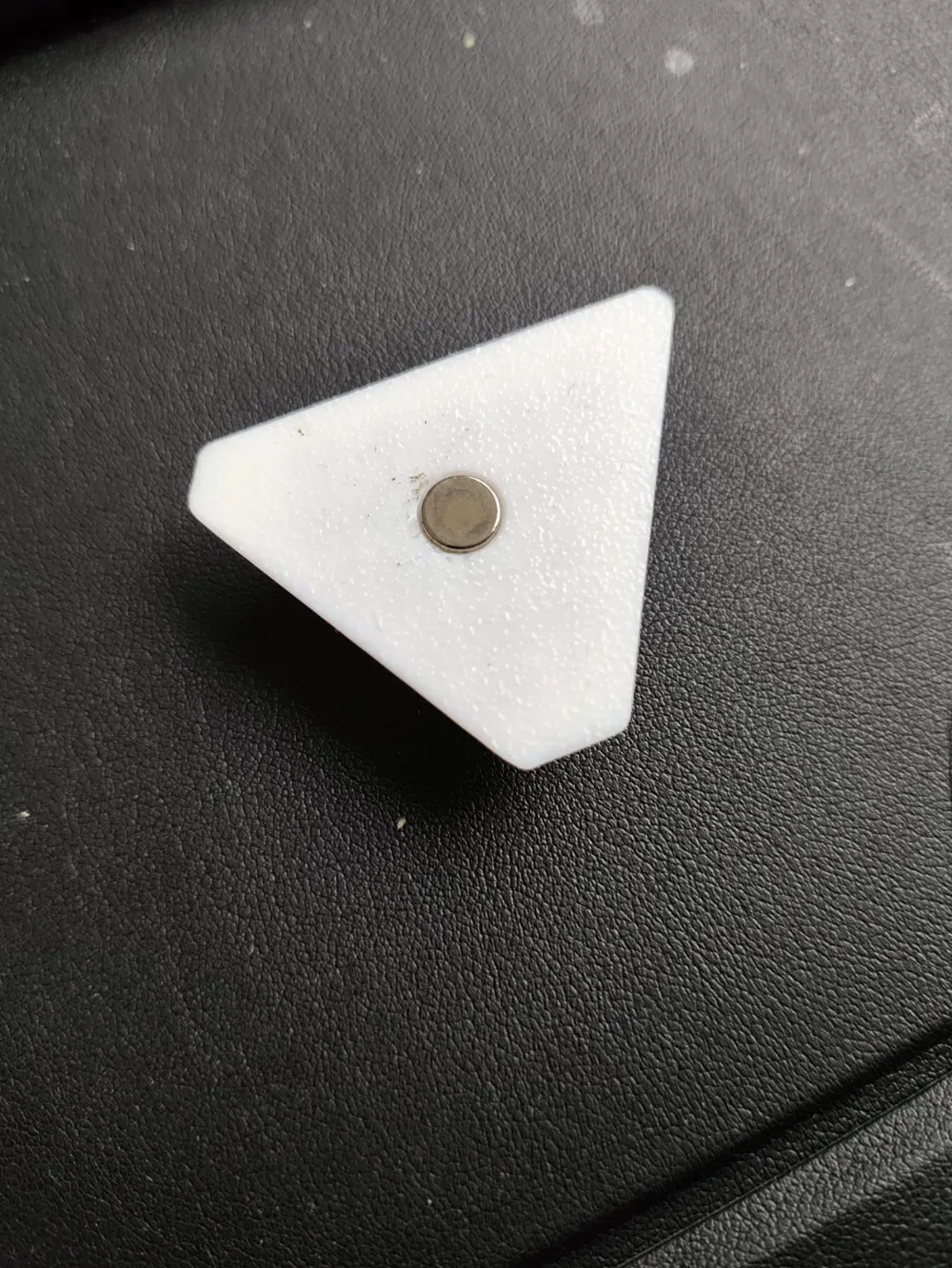 3d scanning marker triangle with magnet hole by Nights - MakerWorld