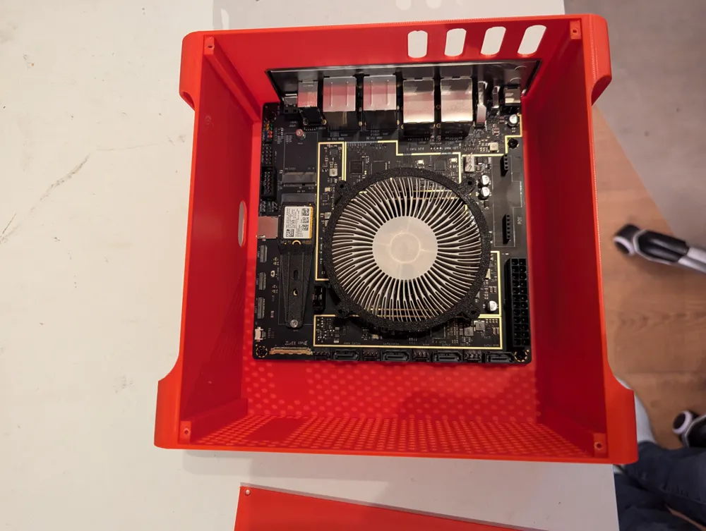 Mini ITX Case "PawerMak" by Tom MakerWorld: Download Free 3D Models