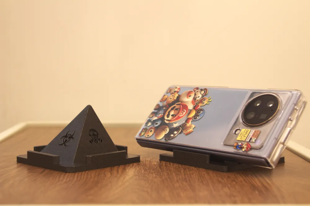 Pyramid Phone Stand - Resident Evil Edition by CaiCai - MakerWorld
