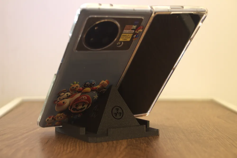 Pyramid Phone Stand - Resident Evil Edition by CaiCai - MakerWorld
