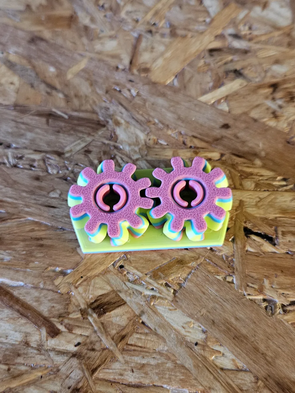 The Gearbox / Helix Fidget toy gears spinner by Caziuz Designs ...