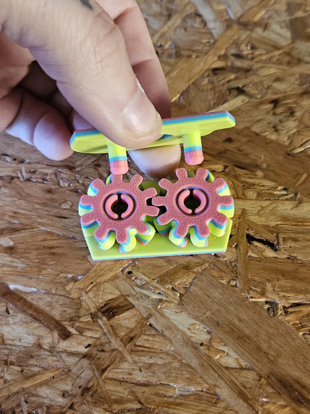 The Gearbox / Helix Fidget toy gears spinner by Caziuz Designs ...