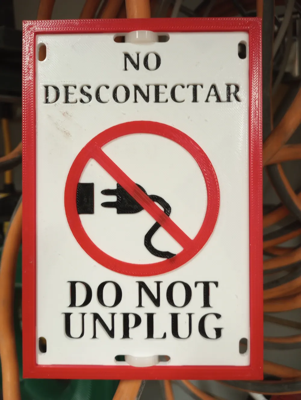 Do Not Unplug Sign by PuzzledKiwi - MakerWorld