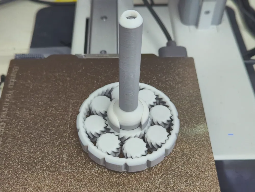 Print-in-place Tank Spinner - Free 3D Print Model - MakerWorld